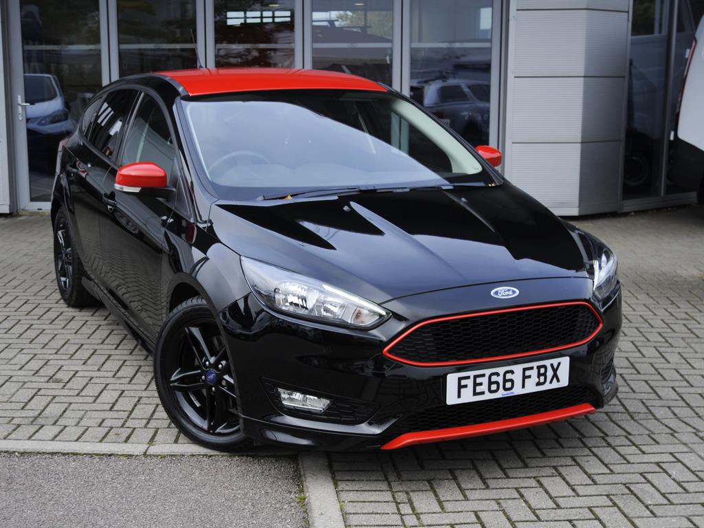 Ford Focus mk3 Black Edition Front Grilles & Red Mirror Covers ...